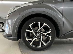 Серый Тойота C-HR 2022 в Вильнюс, объемом двигателя 1.80 л и пробегом 72 тыс. км за 22900 €, фото 16 на AUTOMOTO.COM.LV
