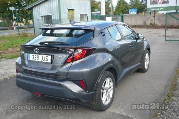 Grey Toyota C-HR 2022 in Johvi, with an engine capacity of 1.80 L and mileage of 108 thousand km for 18000 €, photo 3 on AUTOMOTO.COM.LV