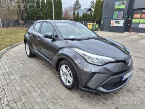 Grey Toyota C-HR 2022 in Riga, with an engine capacity of 1.80 L and mileage of 200 thousand km for 16900 €, photo 1 on AUTOMOTO.COM.LV