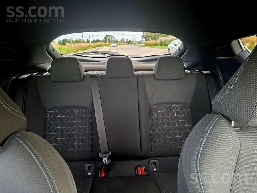 Pelēks Toyota C-HR 2022 Rīga, ar dzinēja tilpumu 1.80 L un nobraukumu 32 tūkst. km par 21000 €, foto 8 vietnē AUTOMOTO.COM.LV