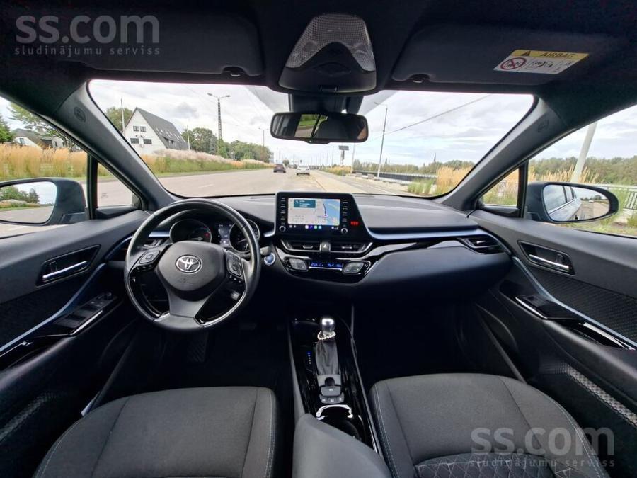 Pelēks Toyota C-HR 2022 Rīga, ar dzinēja tilpumu 1.80 L un nobraukumu 32 tūkst. km par 21000 €, foto 10 vietnē AUTOMOTO.COM.LV