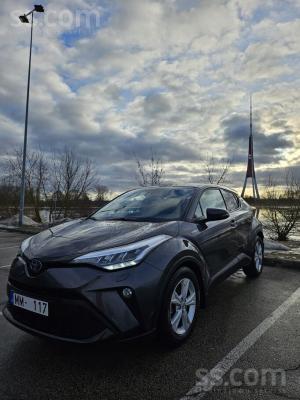 Pelēks Toyota C-HR 2022 Rīga, ar dzinēja tilpumu 1.80 L un nobraukumu 32 tūkst. km par 21000 €, foto 16 vietnē AUTOMOTO.COM.LV
