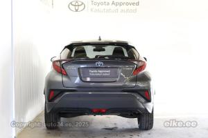 Серый Тойота C-HR 2023 в Таллин, объемом двигателя 1.80 л и пробегом 51 тыс. км за 23900 €, фото 4 на AUTOMOTO.COM.LV