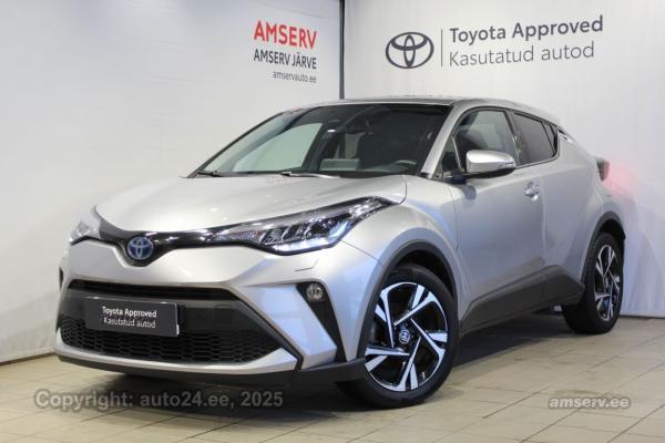 Pelēks Toyota C-HR 2023 Tallina, ar dzinēja tilpumu 1.80 L un nobraukumu 27 tūkst. km par 25790 €, foto 1 vietnē AUTOMOTO.COM.LV