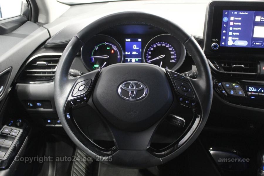 Grey Toyota C-HR 2023 in Tallinn, with an engine capacity of 1.80 L and mileage of 27 thousand km for 25790 €, photo 12 on AUTOMOTO.COM.LV