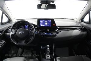 Pelēks Toyota C-HR 2023 Tallina, ar dzinēja tilpumu 1.80 L un nobraukumu 27 tūkst. km par 25790 €, foto 8 vietnē AUTOMOTO.COM.LV