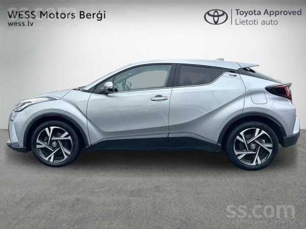 Grey Toyota C-HR 2023 in Riga, with an engine capacity of 1.80 L and mileage of 51 thousand km for 22990 €, photo 3 on AUTOMOTO.COM.LV