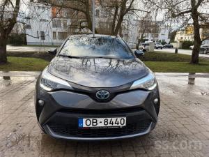 Серый Тойота C-HR 2023 в Рига, объемом двигателя 1.80 л и пробегом 20 тыс. км за 22650 €, фото 6 на AUTOMOTO.COM.LV