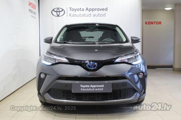 Серый Тойота C-HR 2023 в Таллин, объемом двигателя 1.80 л и пробегом 26 тыс. км за 24990 €, фото 5 на AUTOMOTO.COM.LV