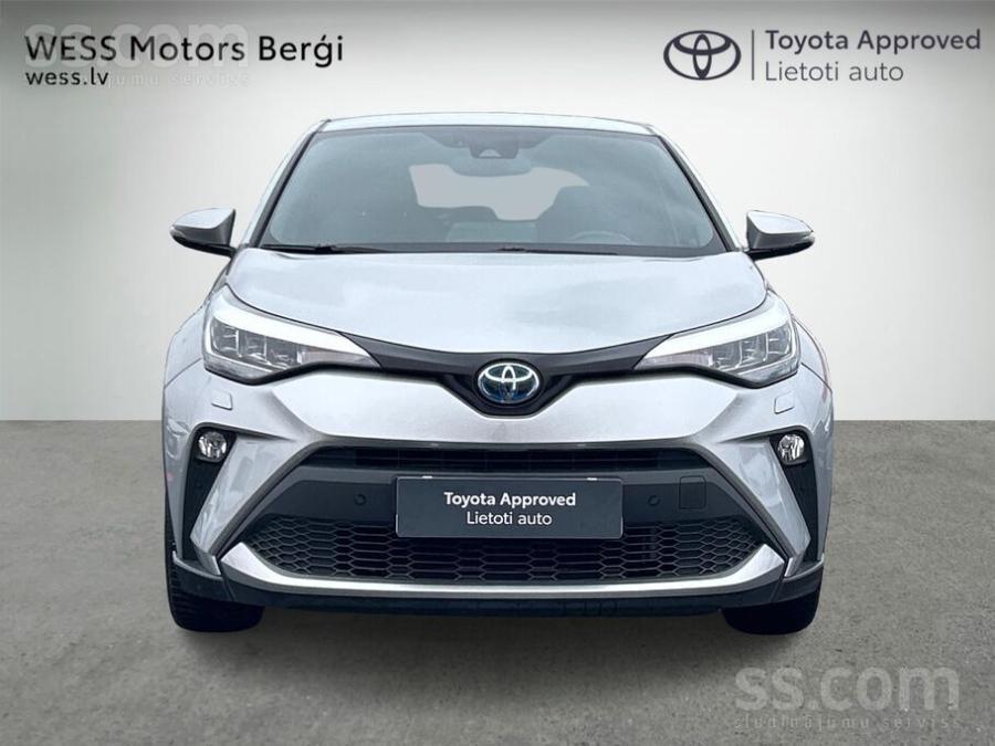 Серый Тойота C-HR 2023 в Рига, объемом двигателя 1.80 л и пробегом 51 тыс. км за 22990 €, фото 6 на AUTOMOTO.COM.LV
