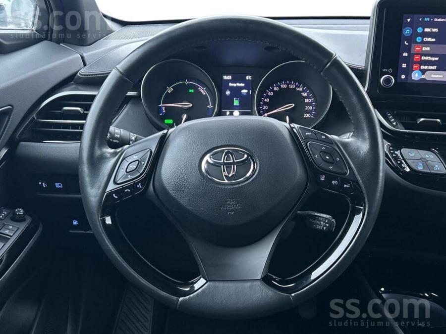 Серый Тойота C-HR 2023 в Рига, объемом двигателя 1.80 л и пробегом 51 тыс. км за 22990 €, фото 14 на AUTOMOTO.COM.LV