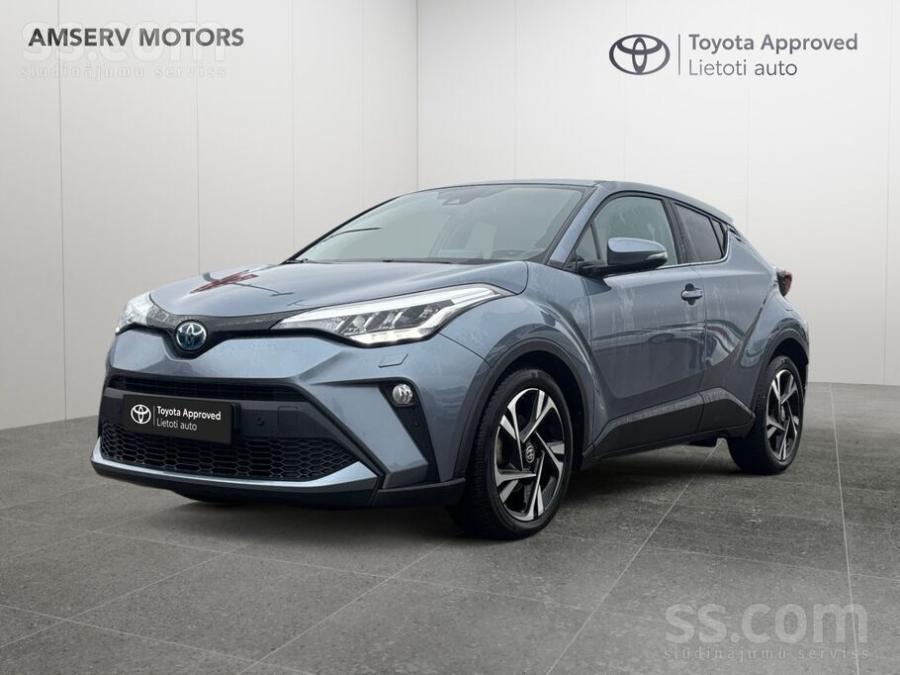 Серый Тойота C-HR 2023 в Рига, объемом двигателя 1.80 л и пробегом 39 тыс. км за 24900 €, фото 1 на AUTOMOTO.COM.LV
