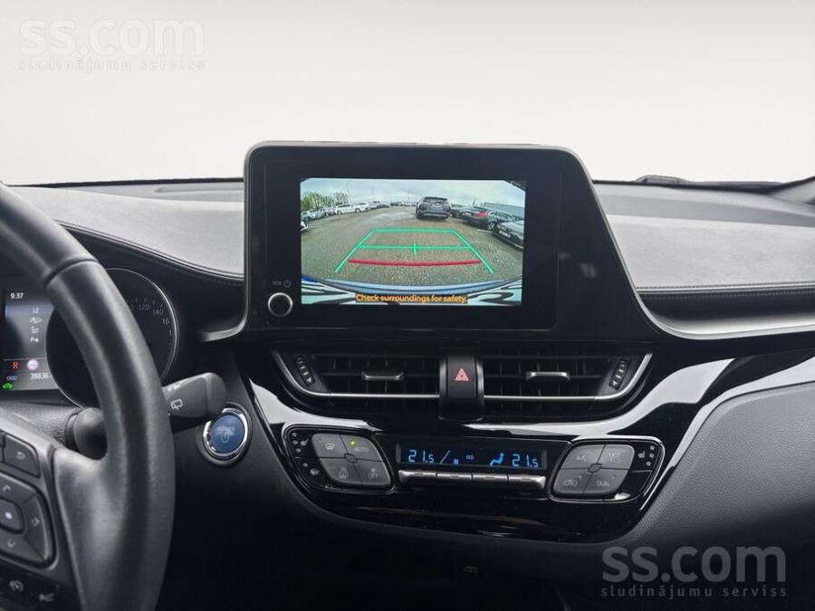 Серый Тойота C-HR 2023 в Рига, объемом двигателя 1.80 л и пробегом 39 тыс. км за 24900 €, фото 14 на AUTOMOTO.COM.LV