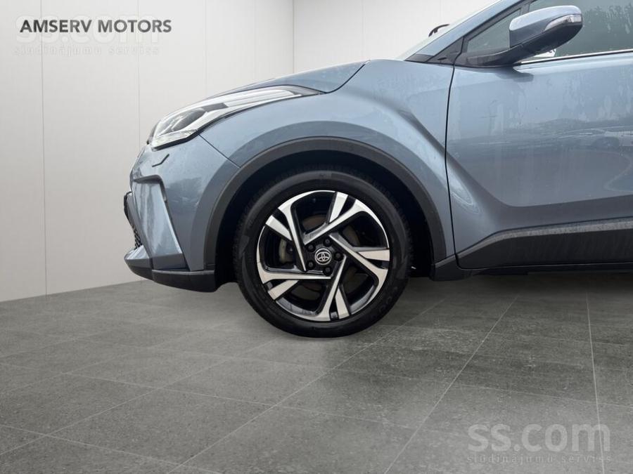 Серый Тойота C-HR 2023 в Рига, объемом двигателя 1.80 л и пробегом 39 тыс. км за 24900 €, фото 15 на AUTOMOTO.COM.LV