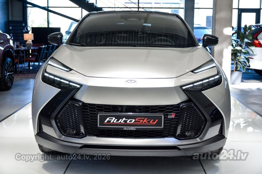 Pelēks Toyota C-HR 2023 Tallina, ar dzinēja tilpumu 2.00 L un nobraukumu 34 tūkst. km par 38900 €, foto 3 vietnē AUTOMOTO.COM.LV