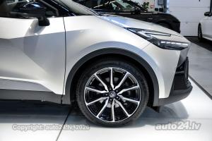 Pelēks Toyota C-HR 2023 Tallina, ar dzinēja tilpumu 2.00 L un nobraukumu 34 tūkst. km par 38900 €, foto 5 vietnē AUTOMOTO.COM.LV