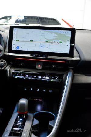 Pelēks Toyota C-HR 2023 Tallina, ar dzinēja tilpumu 2.00 L un nobraukumu 34 tūkst. km par 38900 €, foto 16 vietnē AUTOMOTO.COM.LV