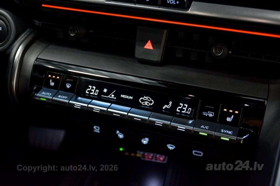 Pelēks Toyota C-HR 2023 Tallina, ar dzinēja tilpumu 2.00 L un nobraukumu 34 tūkst. km par 38900 €, foto 17 vietnē AUTOMOTO.COM.LV