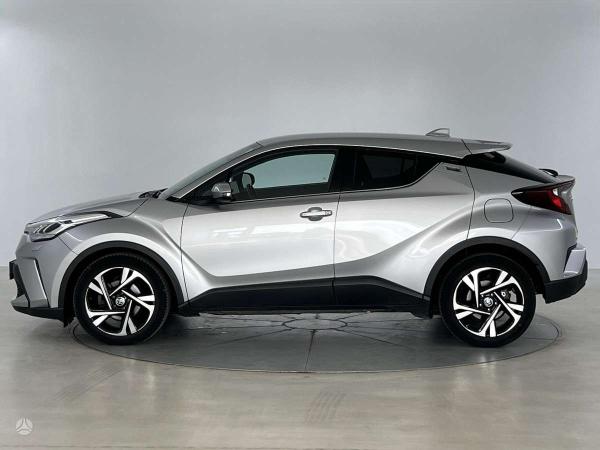 Серый Тойота C-HR 2023 в Вильнюс, объемом двигателя 1.80 л и пробегом 89 тыс. км за 23900 €, фото 4 на AUTOMOTO.COM.LV
