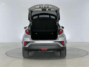 Серый Тойота C-HR 2023 в Вильнюс, объемом двигателя 1.80 л и пробегом 89 тыс. км за 23900 €, фото 11 на AUTOMOTO.COM.LV