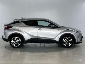 Серый Тойота C-HR 2023 в Вильнюс, объемом двигателя 1.80 л и пробегом 89 тыс. км за 23900 €, фото 17 на AUTOMOTO.COM.LV
