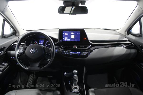 Grey Toyota C-HR 2023 in Tallinn, with an engine capacity of 1.80 L and mileage of 36 thousand km for 22990 €, photo 9 on AUTOMOTO.COM.LV