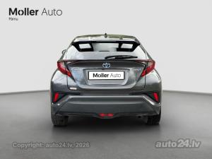 Серый Тойота C-HR 2023 в Пярну, объемом двигателя 1.80 л и пробегом 62 тыс. км за 24900 €, фото 5 на AUTOMOTO.COM.LV