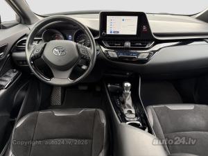 Серый Тойота C-HR 2023 в Пярну, объемом двигателя 1.80 л и пробегом 62 тыс. км за 24900 €, фото 8 на AUTOMOTO.COM.LV
