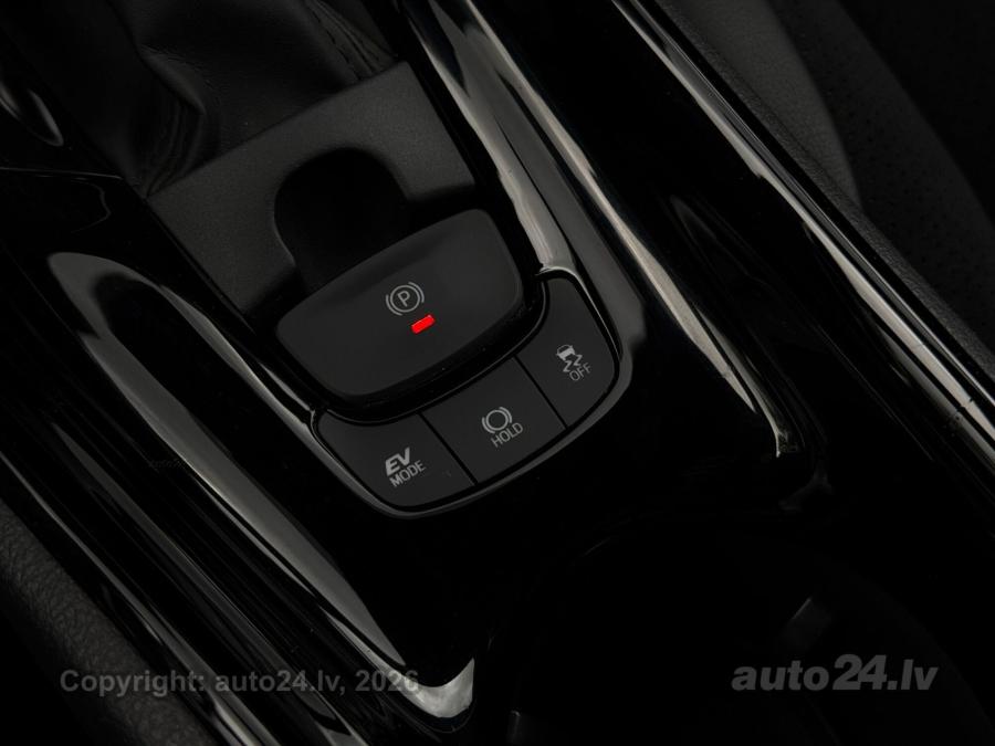 Серый Тойота C-HR 2023 в Пярну, объемом двигателя 1.80 л и пробегом 62 тыс. км за 24900 €, фото 12 на AUTOMOTO.COM.LV