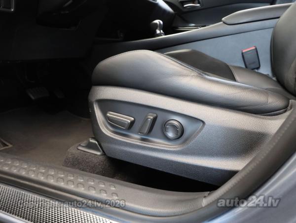 Pelēks Toyota C-HR 2023 Tallina, ar dzinēja tilpumu 1.99 L un nobraukumu 45 tūkst. km par 23900 €, foto 11 vietnē AUTOMOTO.COM.LV