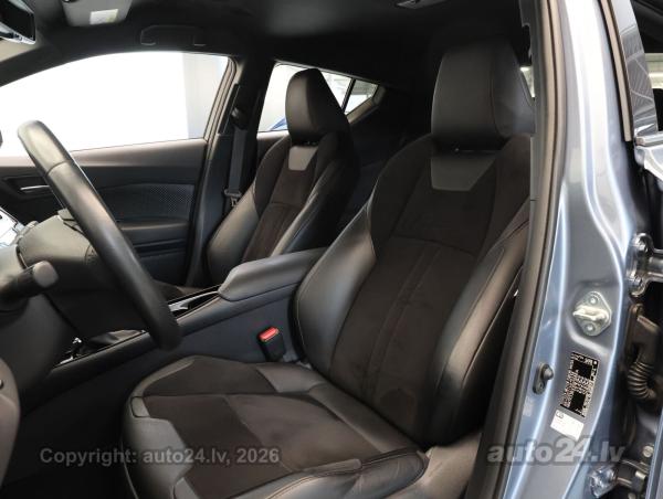 Серый Тойота C-HR 2023 в Таллин, объемом двигателя 1.99 л и пробегом 45 тыс. км за 23900 €, фото 10 на AUTOMOTO.COM.LV