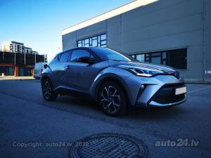 Серый Тойота C-HR 2023 в Таллин, объемом двигателя 2.00 л и пробегом 40 тыс. км за 25990 €, фото 3 на AUTOMOTO.COM.LV
