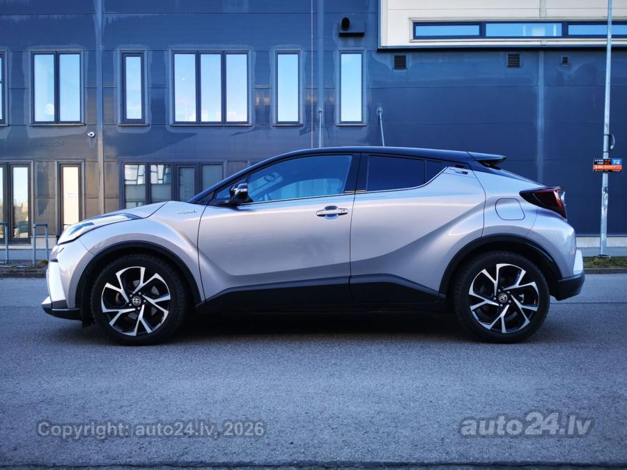 Серый Тойота C-HR 2023 в Таллин, объемом двигателя 2.00 л и пробегом 40 тыс. км за 25990 €, фото 6 на AUTOMOTO.COM.LV