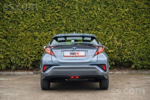 Grey Toyota C-HR 2023 in Riga, with an engine capacity of 1.80 L and mileage of 57 thousand km for 20850 €, photo 7 on AUTOMOTO.COM.LV
