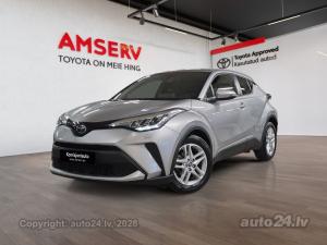 Pelēks Toyota C-HR 2023 Tallina, ar dzinēja tilpumu 1.80 L un nobraukumu 42 tūkst. km par 22490 €, foto 1 vietnē AUTOMOTO.COM.LV