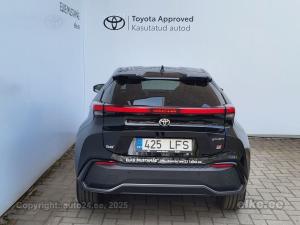 Pelēks Toyota C-HR 2024 Tallina, ar dzinēja tilpumu 1.99 L un nobraukumu 23 tūkst. km par 40995 €, foto 4 vietnē AUTOMOTO.COM.LV
