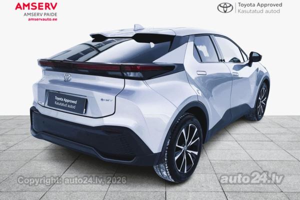 Pelēks Toyota C-HR 2024 Paide, ar dzinēja tilpumu 1.80 L un nobraukumu 17 tūkst. km par 27990 €, foto 2 vietnē AUTOMOTO.COM.LV
