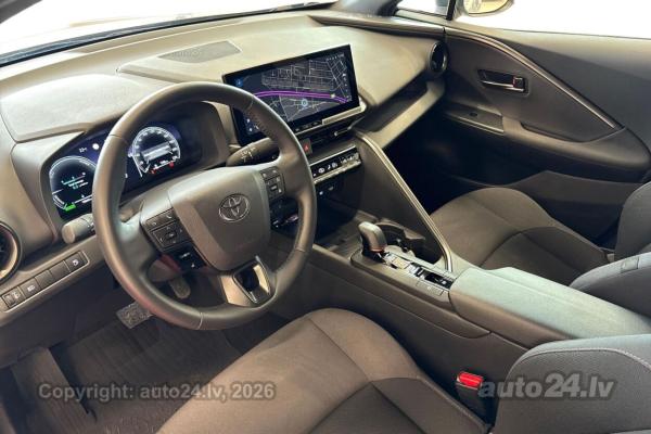 Серый Тойота C-HR 2024 в Пярну, объемом двигателя 1.80 л и пробегом 19 тыс. км за 27990 €, фото 11 на AUTOMOTO.COM.LV