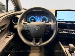 Grey Toyota C-HR 2024 in Parnu, with an engine capacity of 1.80 L and mileage of 25 thousand km for 28990 €, photo 10 on AUTOMOTO.COM.LV