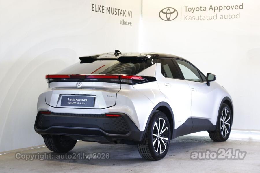 Pelēks Toyota C-HR 2024 Tallina, ar dzinēja tilpumu 1.99 L un nobraukumu 22 tūkst. km par 34500 €, foto 3 vietnē AUTOMOTO.COM.LV