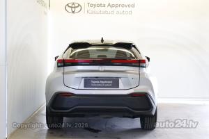 Pelēks Toyota C-HR 2024 Tallina, ar dzinēja tilpumu 1.99 L un nobraukumu 22 tūkst. km par 34500 €, foto 5 vietnē AUTOMOTO.COM.LV