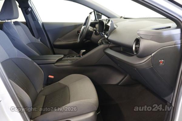 Grey Toyota C-HR 2024 in Tallinn, with an engine capacity of 1.99 L and mileage of 22 thousand km for 34500 €, photo 6 on AUTOMOTO.COM.LV