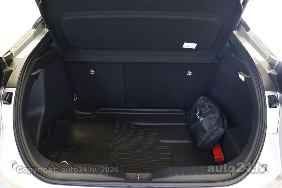 Pelēks Toyota C-HR 2024 Tallina, ar dzinēja tilpumu 1.99 L un nobraukumu 22 tūkst. km par 34500 €, foto 11 vietnē AUTOMOTO.COM.LV