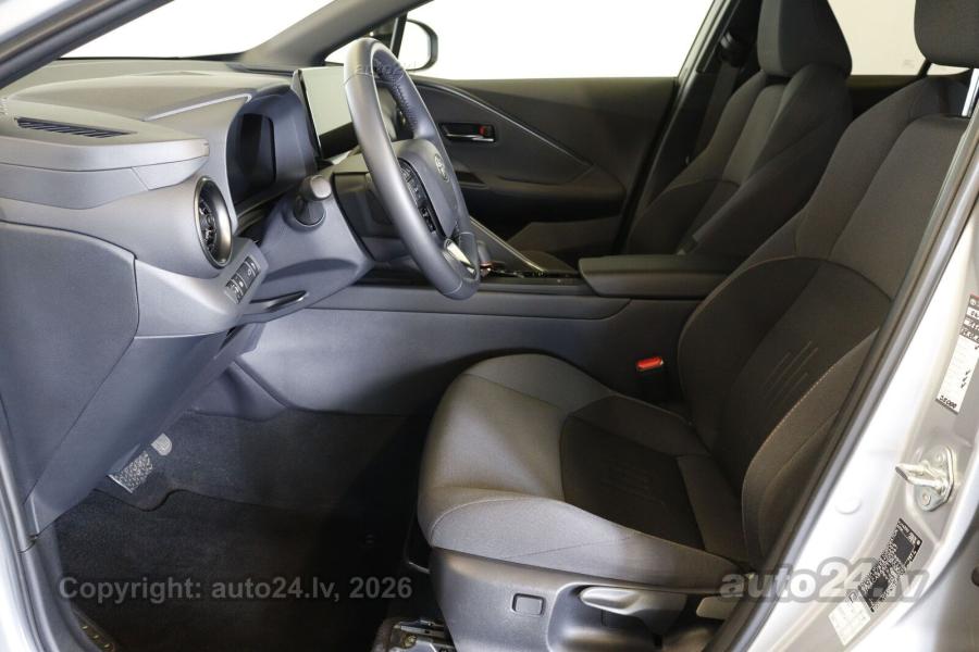 Pelēks Toyota C-HR 2024 Tallina, ar dzinēja tilpumu 1.99 L un nobraukumu 22 tūkst. km par 34500 €, foto 12 vietnē AUTOMOTO.COM.LV