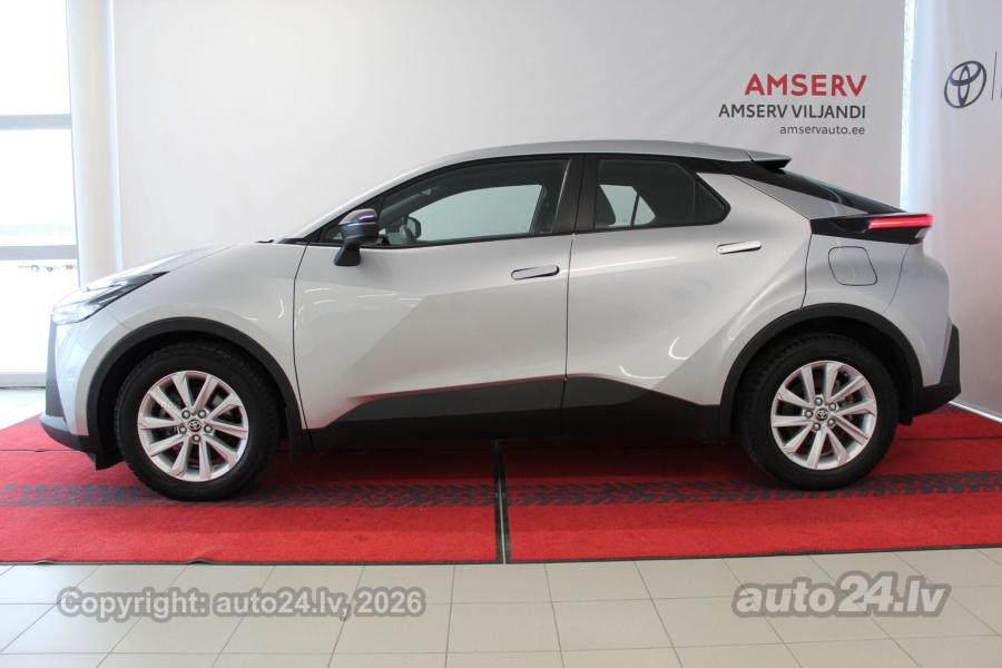 Серый Тойота C-HR 2024 в Вильянди, объемом двигателя 1.80 л и пробегом 27 тыс. км за 27990 €, фото 4 на AUTOMOTO.COM.LV