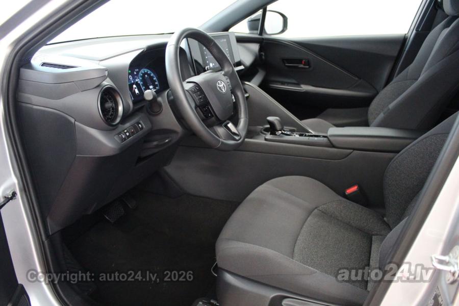 Серый Тойота C-HR 2024 в Вильянди, объемом двигателя 1.80 л и пробегом 27 тыс. км за 27990 €, фото 12 на AUTOMOTO.COM.LV
