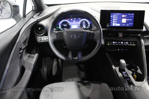 Grey Toyota C-HR 2024 in Tallinn, with an engine capacity of 1.80 L and mileage of 35 thousand km for 27990 €, photo 9 on AUTOMOTO.COM.LV