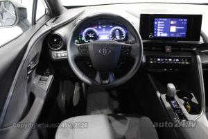 Серый Тойота C-HR 2024 в Таллин, объемом двигателя 1.80 л и пробегом 35 тыс. км за 27990 €, фото 10 на AUTOMOTO.COM.LV