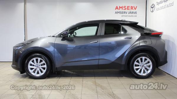 Grey Toyota C-HR 2024 in Tallinn, with an engine capacity of 1.80 L and mileage of 41 thousand km for 26990 €, photo 3 on AUTOMOTO.COM.LV