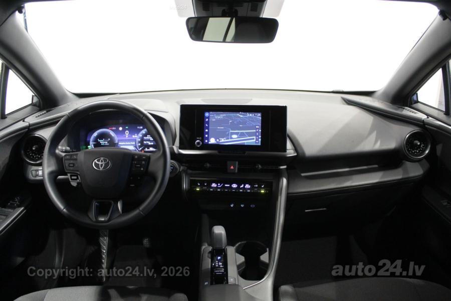 Серый Тойота C-HR 2024 в Таллин, объемом двигателя 1.80 л и пробегом 41 тыс. км за 26990 €, фото 9 на AUTOMOTO.COM.LV